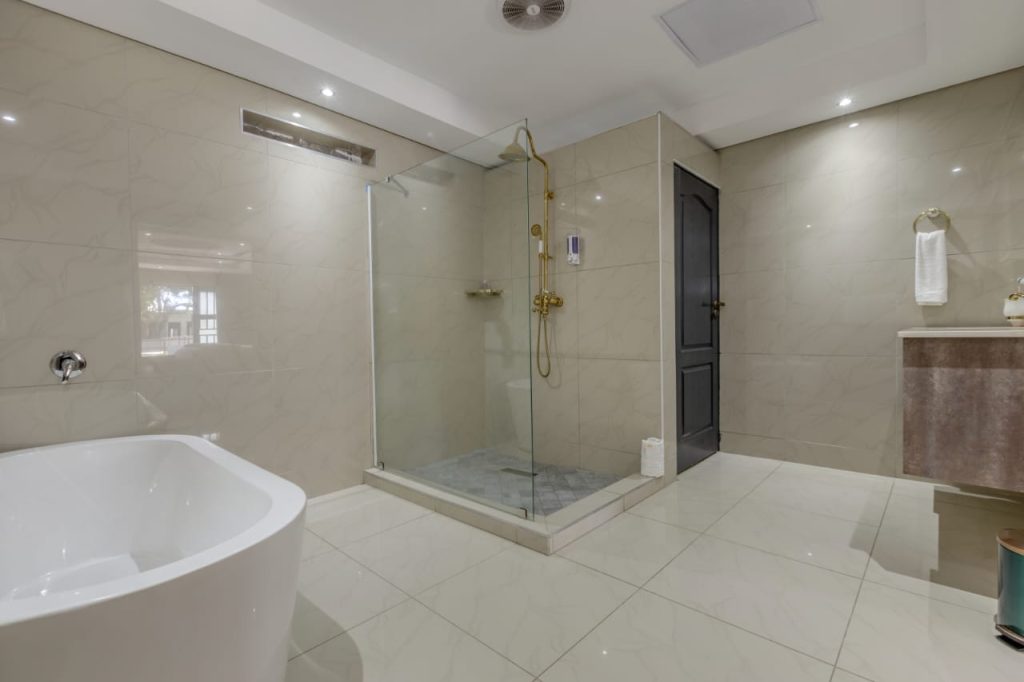 The Sapphire Suite - Summit Della Suite